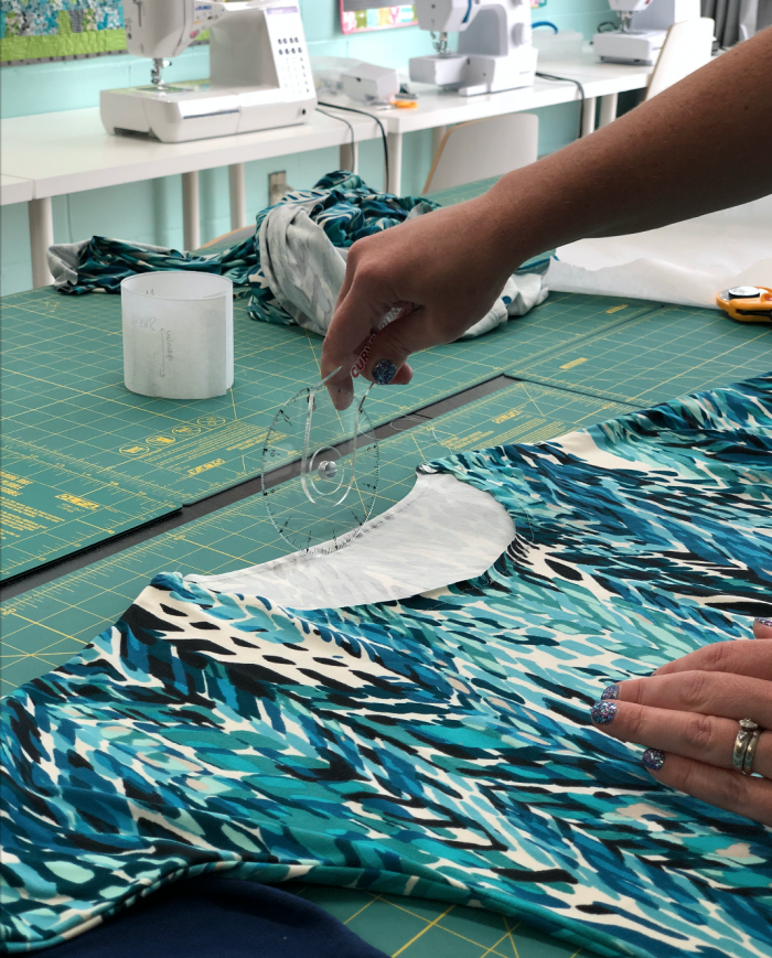 Curve Runner- Crafty Gemini Edition Rolling Ruler - Crafty Gemini